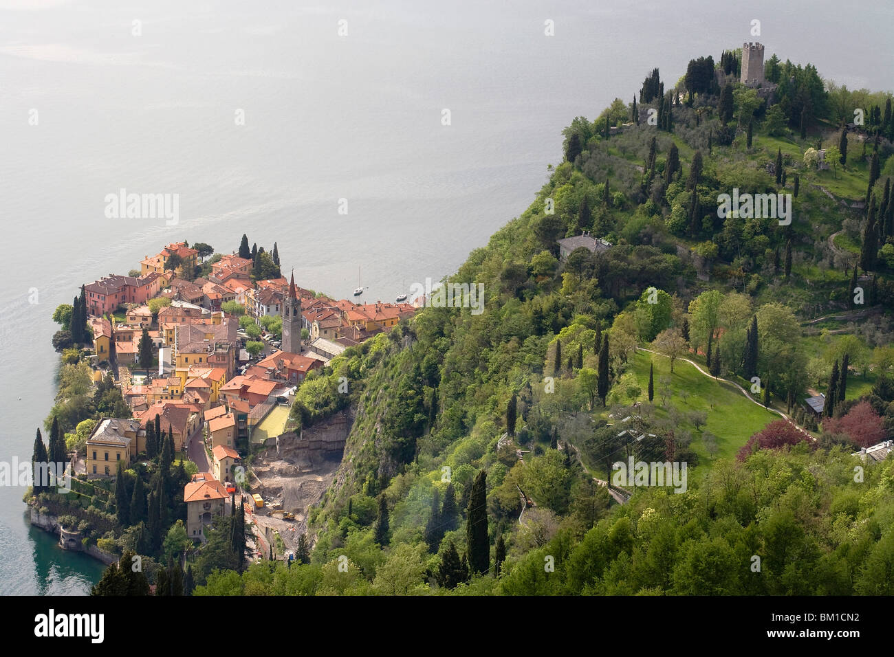 Varenna castle hi-res stock photography and images - Alamy