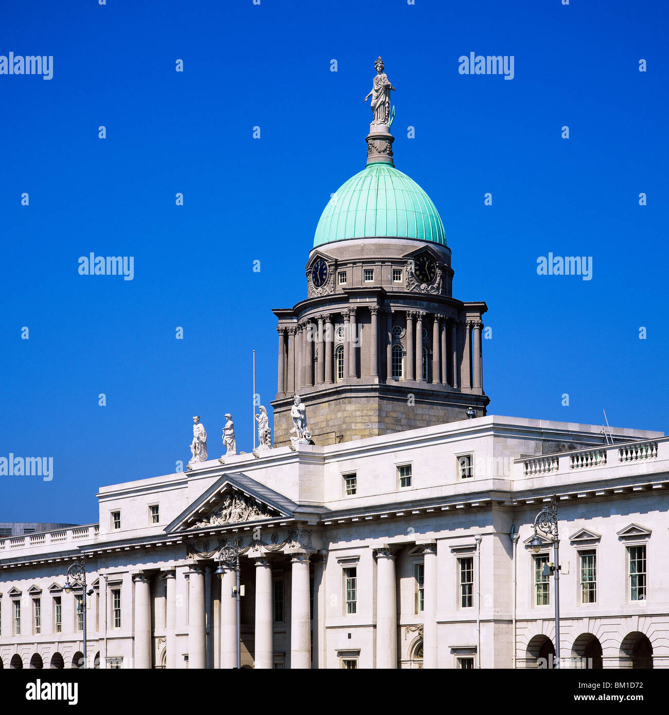 CUSTOM HOUSE DUBLIN IRELAND Stock Photo - Alamy
