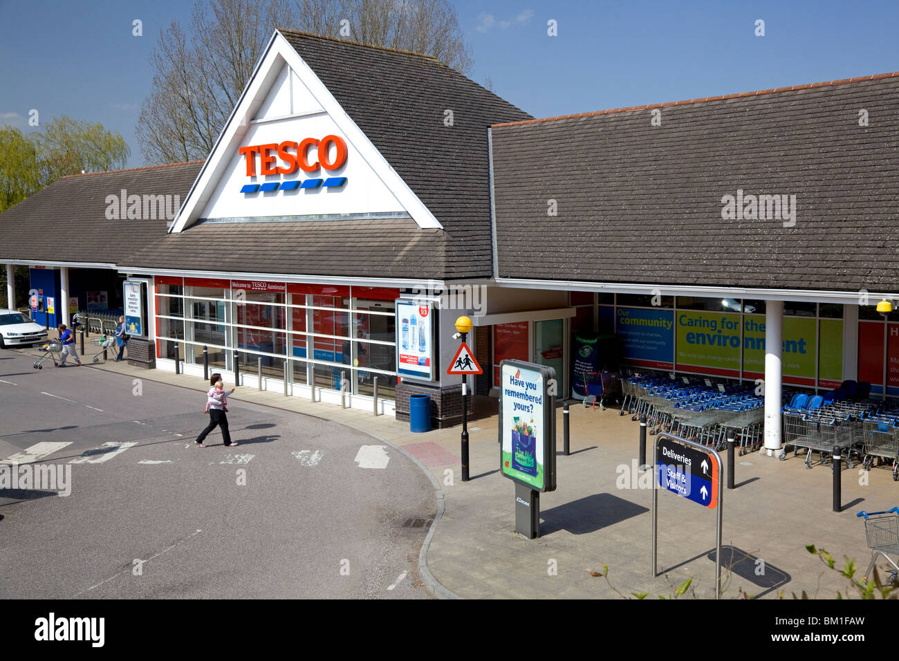 Tesco entrance hi-res stock photography and images - Alamy