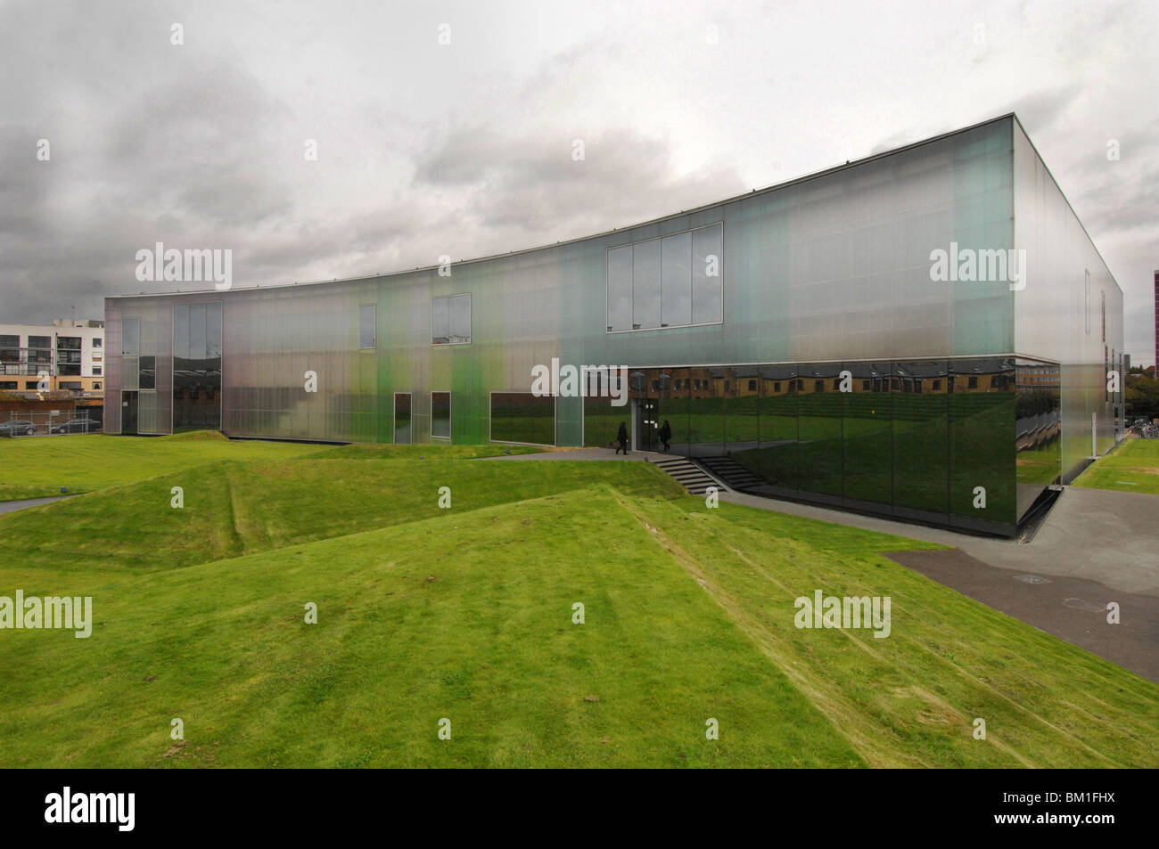 Laban Dance Center, Arh. Herzog & De Meuron, Deptford, London, England ...