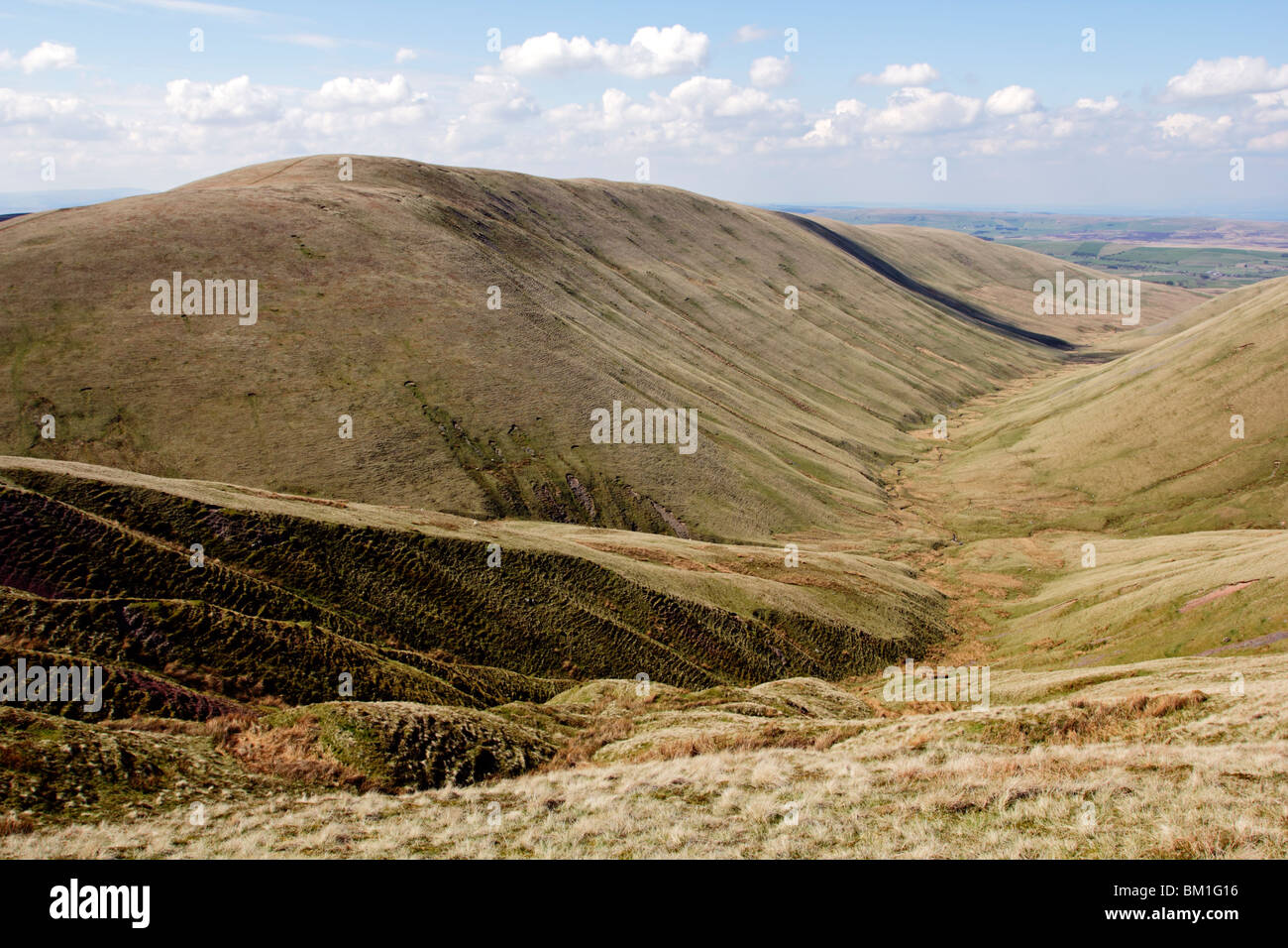 The valley of Great Swindale from Randygill Top and Green Bell Stock ...