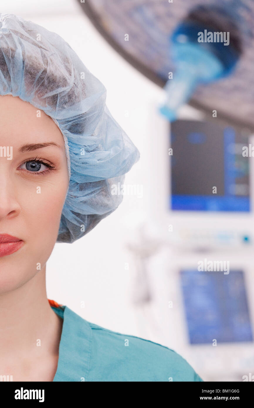 Vertical doctor close up operating room hi-res stock photography and ...