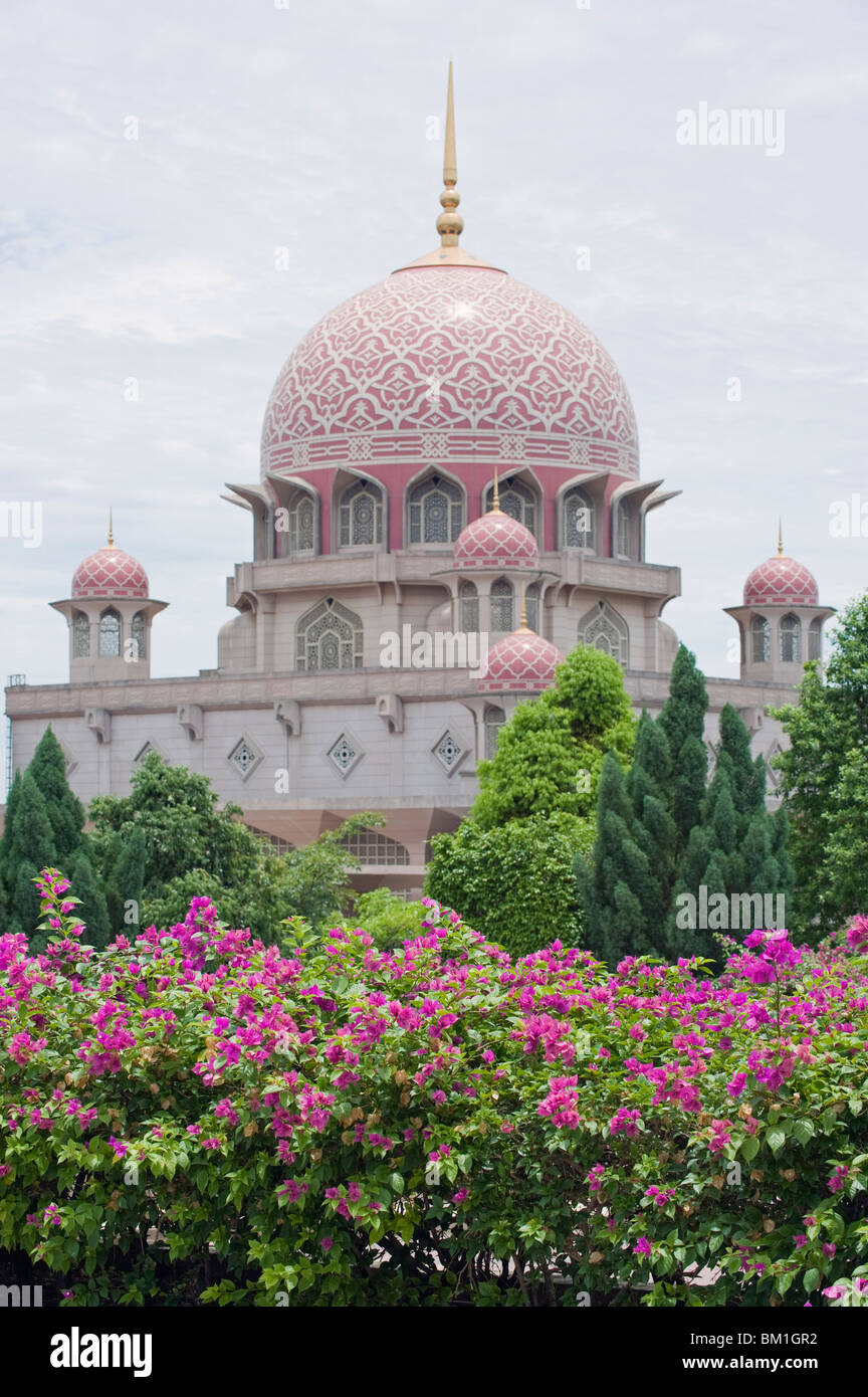 Putra Mosque, Putrajaya, Malaysia, Southeast Asia, Asia Stock Photo - Alamy