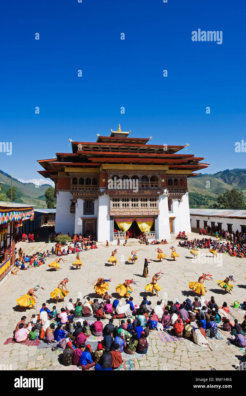 Dancers in costume at Tsechu (festival), Gangtey Gompa (Monastery), Phobjikha Valley, Bhutan ...