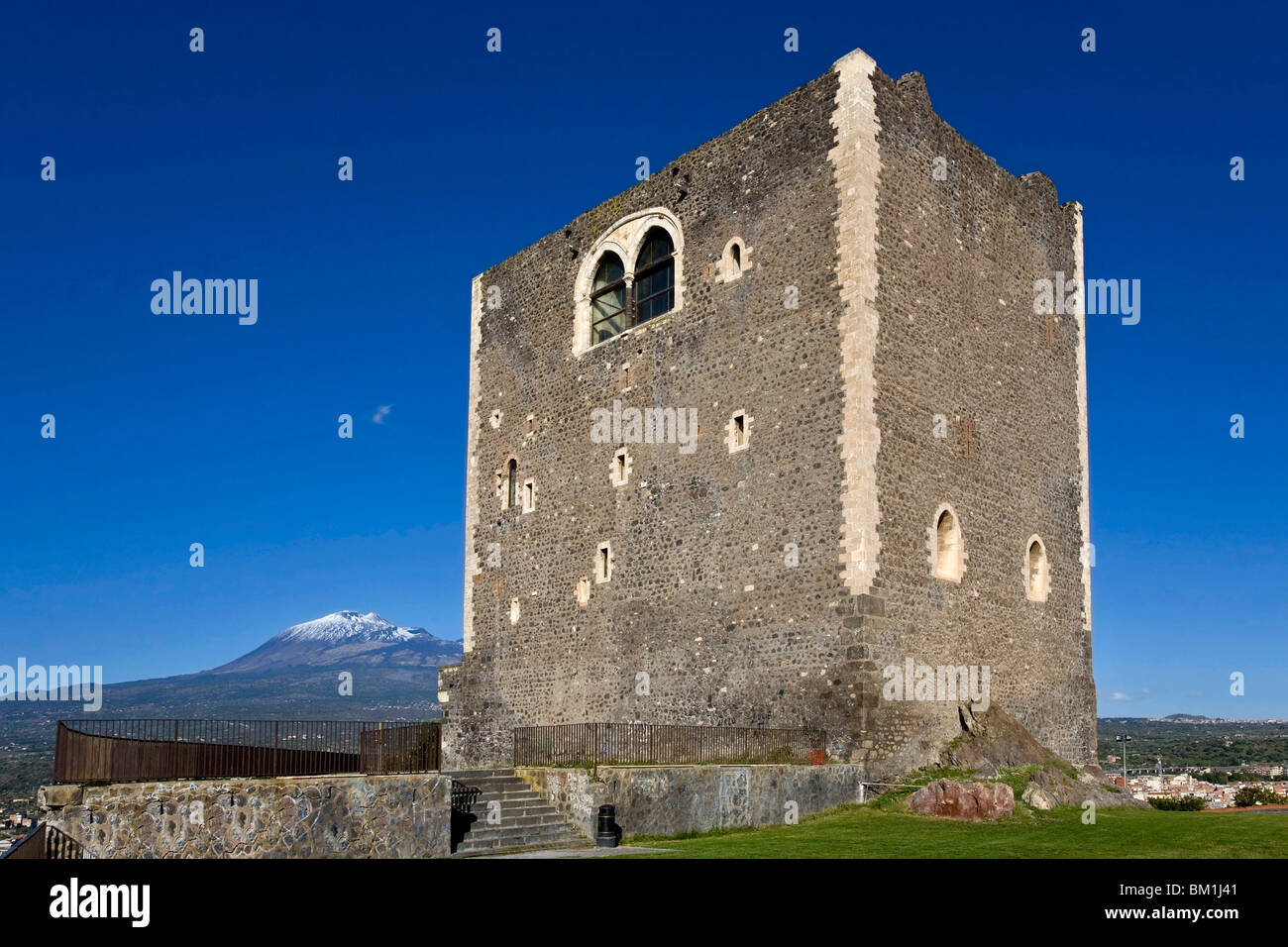 The paterno castle hi-res stock photography and images - Alamy