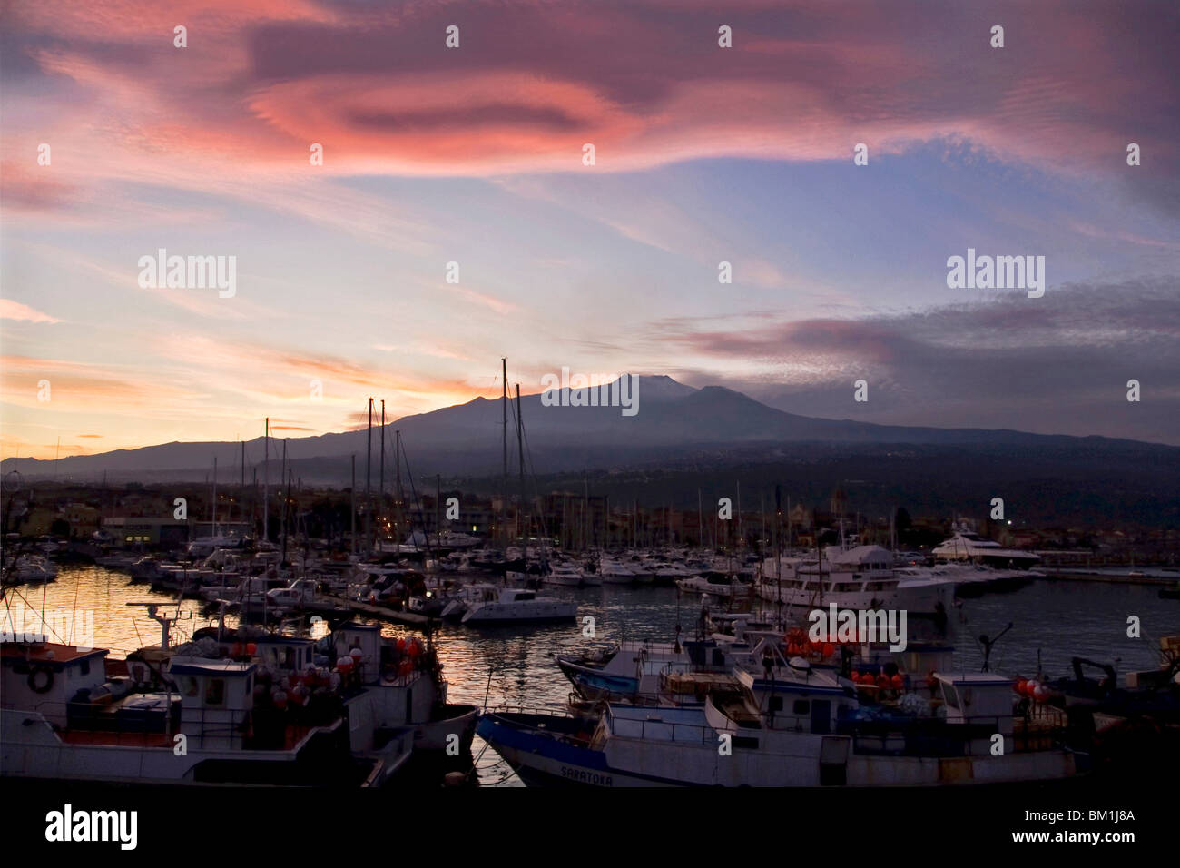 Riposto sicily hi-res stock photography and images - Alamy