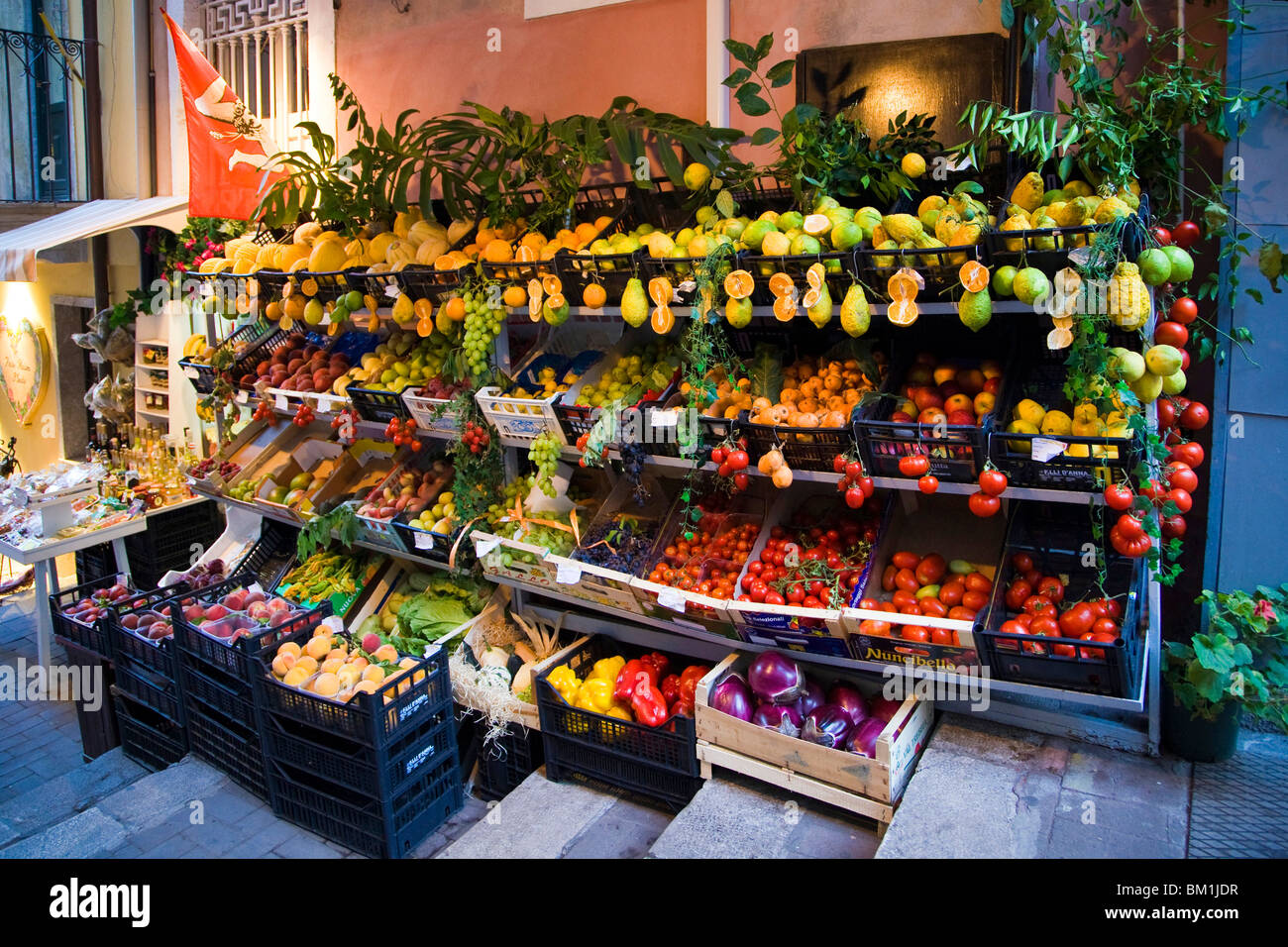 Vegetable shop historical hi-res stock photography and images - Alamy