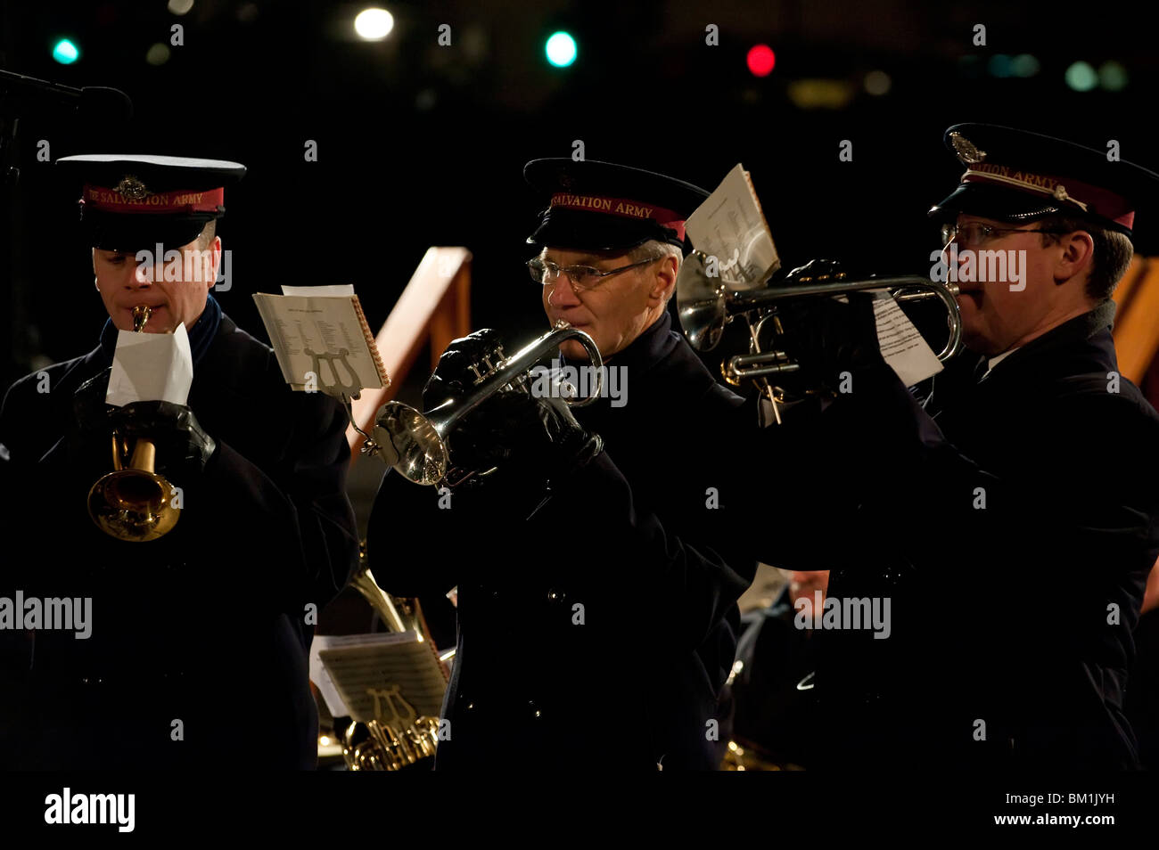 Christmas carols choir hi-res stock photography and images - Alamy