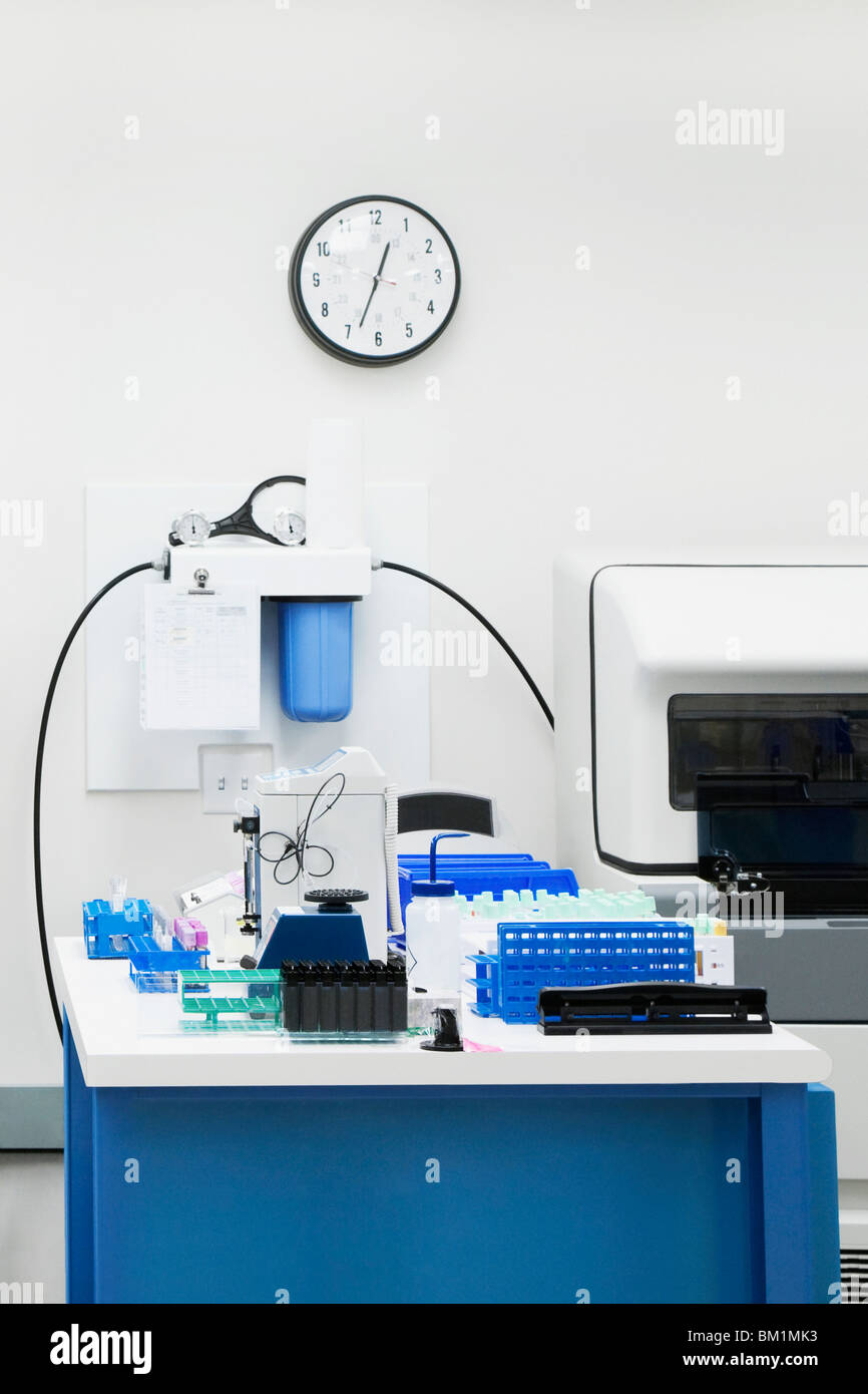 Medical equipments in a laboratory Stock Photo - Alamy