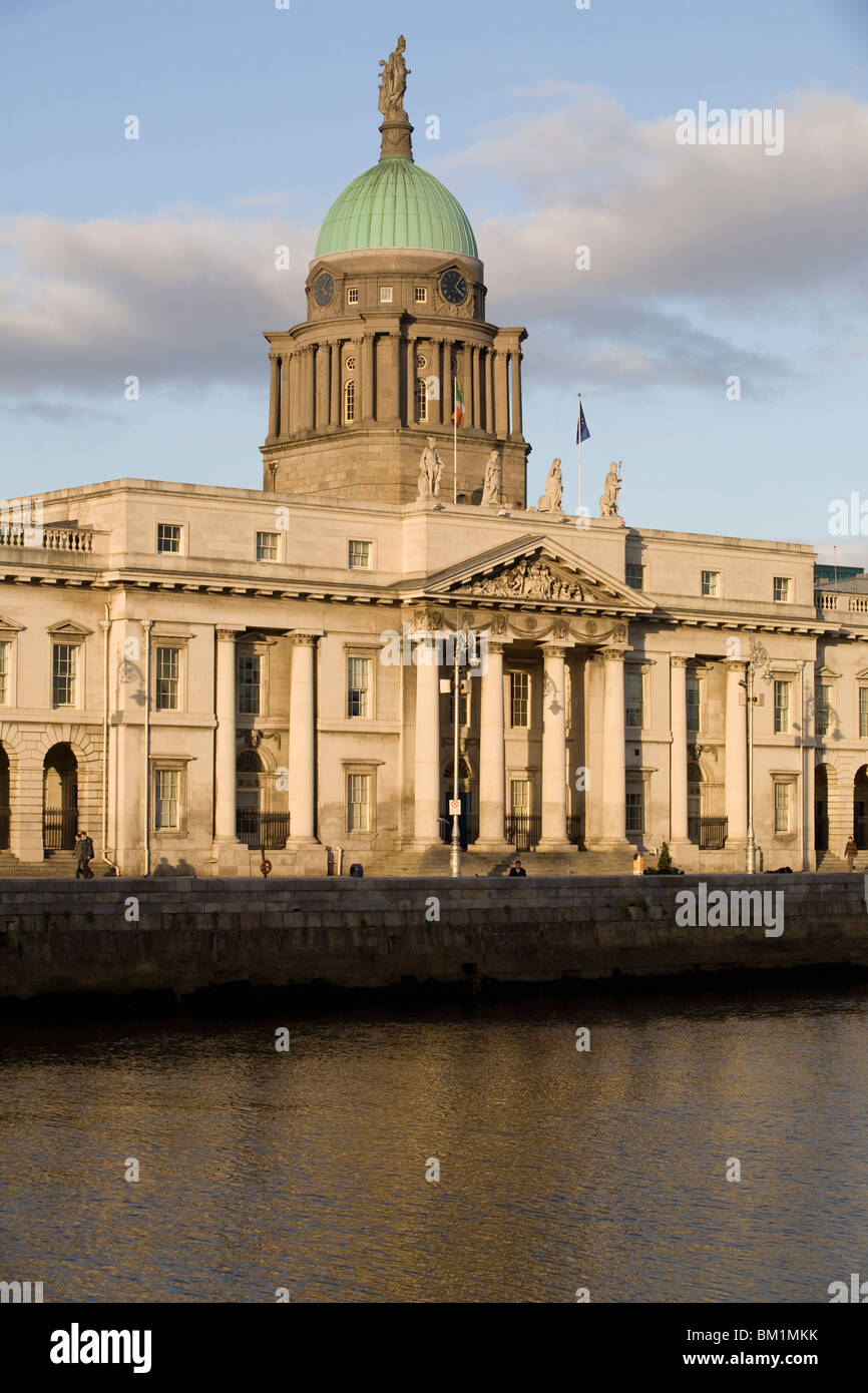 Custom house quay hi-res stock photography and images - Alamy