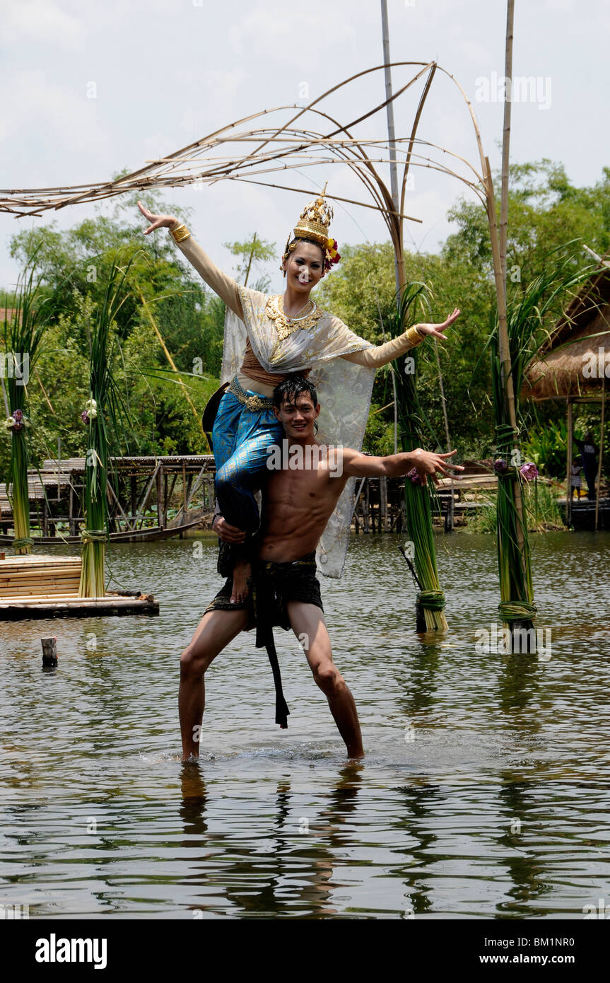 water theatre show , Ayutthaya Weekend Floating Market, Wat Klong Sra ...