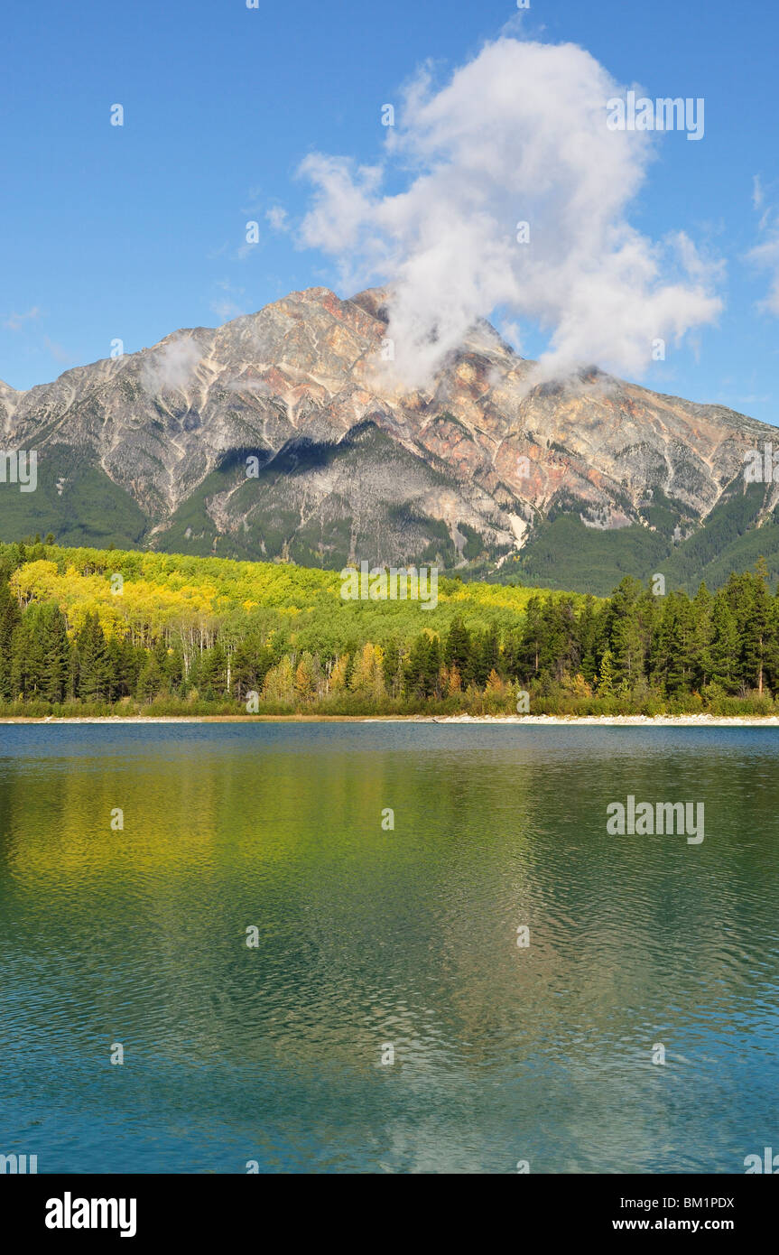 Pyramid Lake and Pyramid Mountain, Jasper National Park, UNESCO World ...