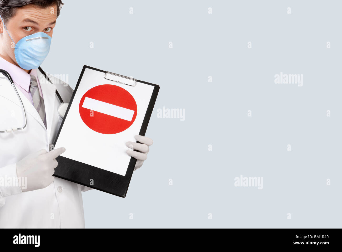 Doctor no entry sign hi-res stock photography and images - Alamy
