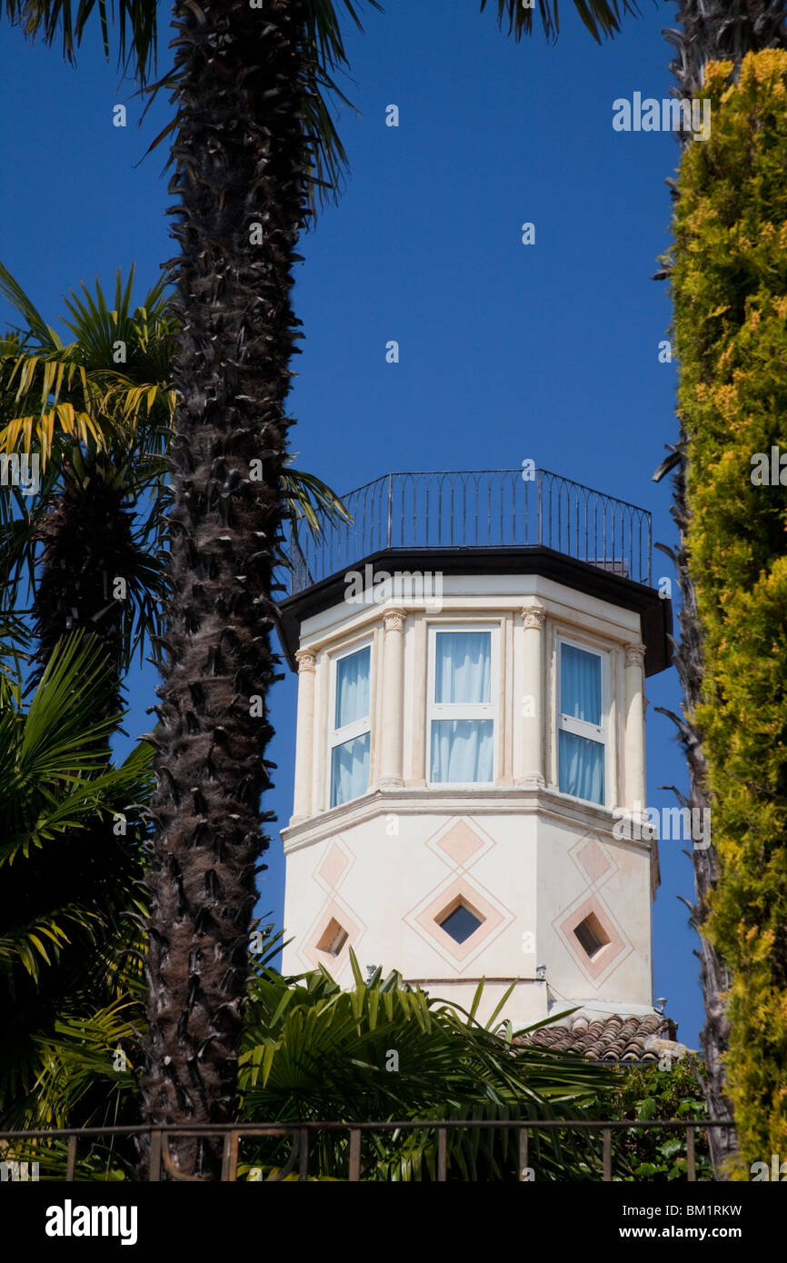 Octagonal lake hi-res stock photography and images - Alamy