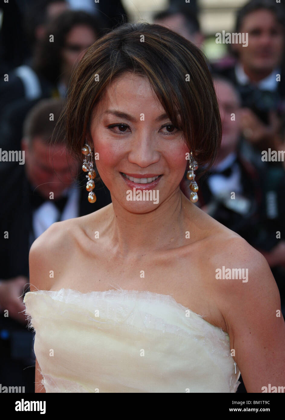 MICHELLE YEOH WALL STREET PREMIERE CANNES FILM FESTIVAL 2010 PALAIS DES FESTIVAL CANNES FRANCE ...