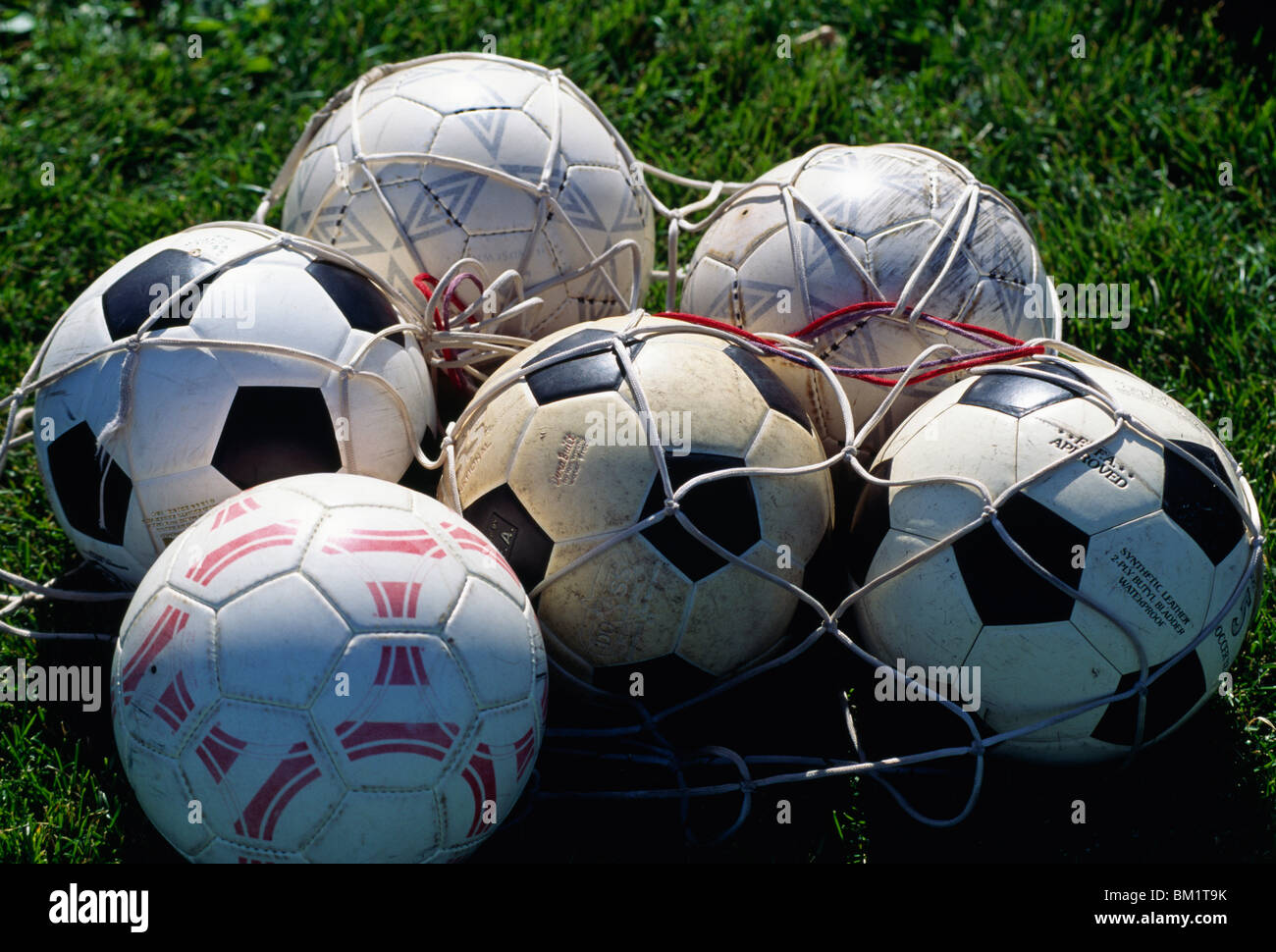 Balls in a net hi-res stock photography and images - Alamy