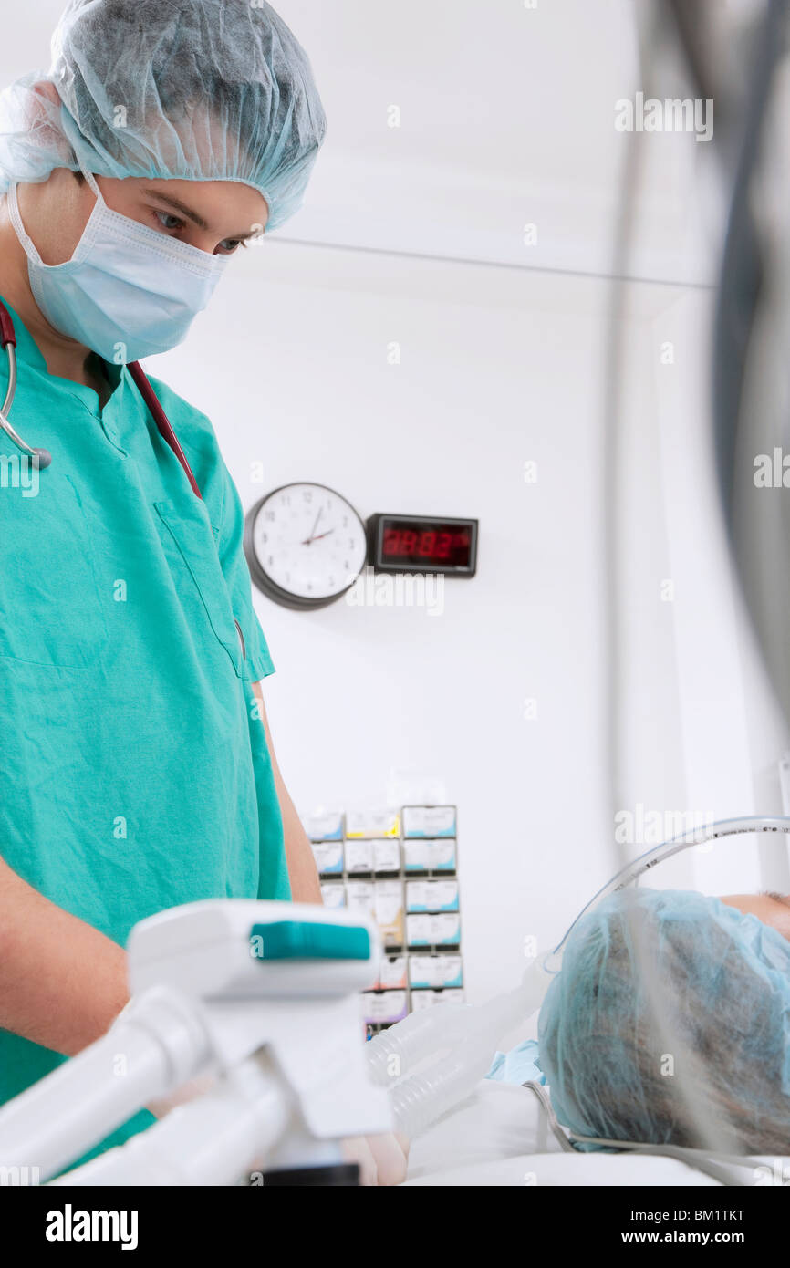 Operating theatre clock hi-res stock photography and images - Alamy