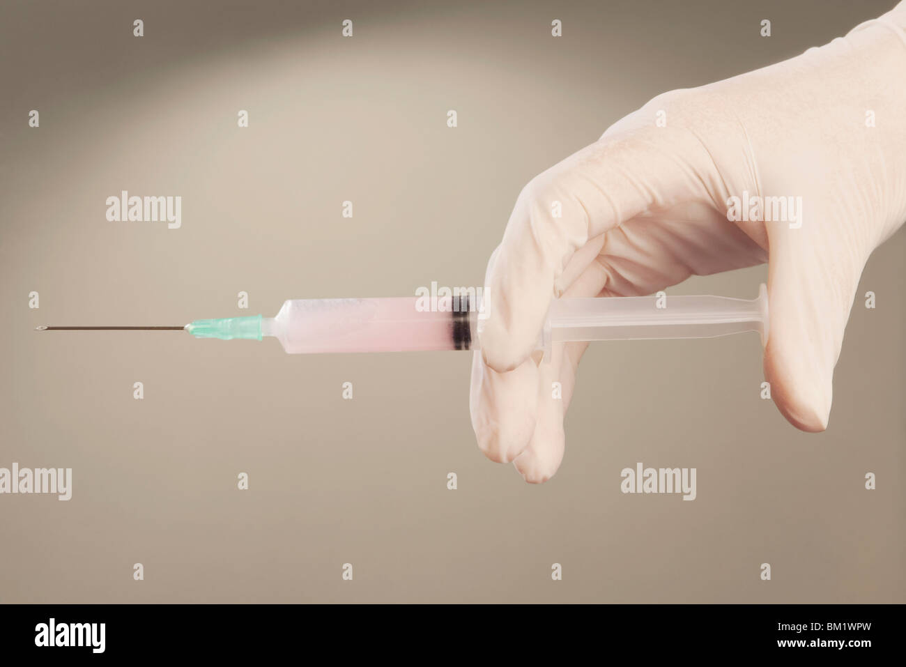 Injection hand hi-res stock photography and images - Alamy