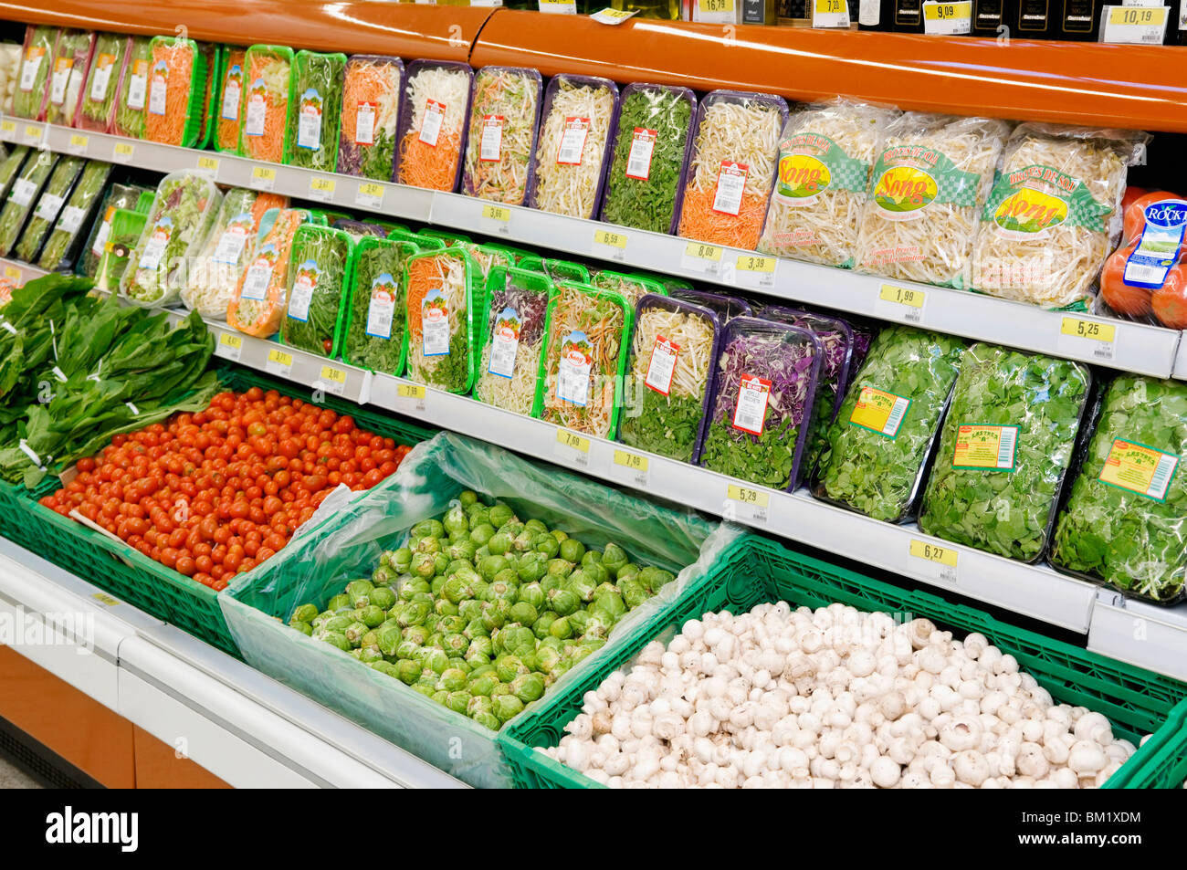 Packed food vegetables in hi-res stock photography and images - Alamy