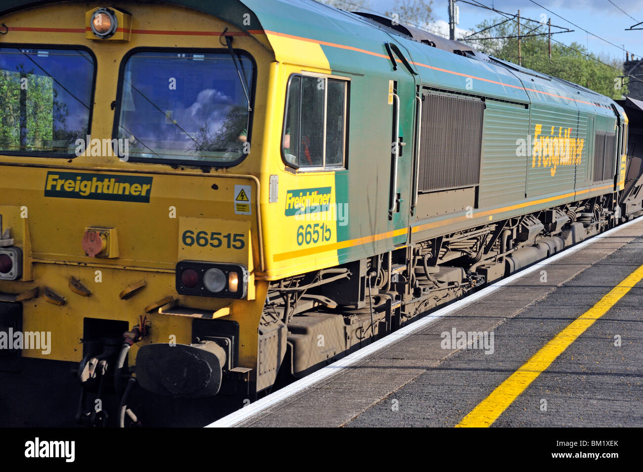 Class 66 locomotive hi-res stock photography and images - Alamy