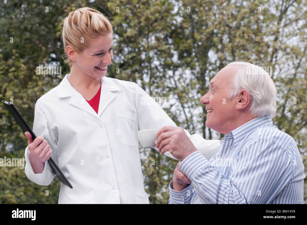 American doctor offering hi-res stock photography and images - Alamy