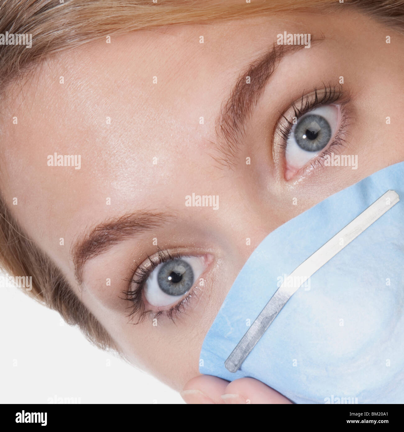 Female doctor wearing a flu mask Stock Photo - Alamy