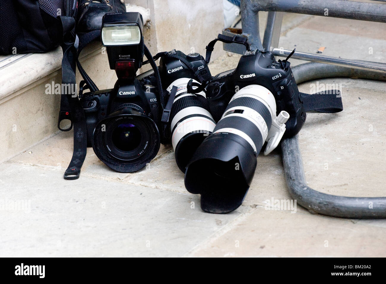 Canon press cameras Stock Photo - Alamy