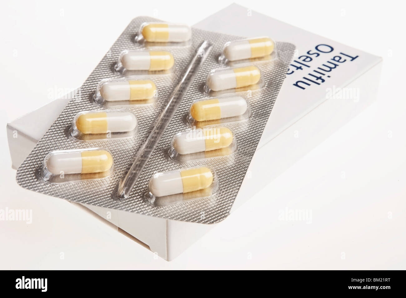 Close-up of a blister pack of Tamiflu capsules Stock Photo - Alamy