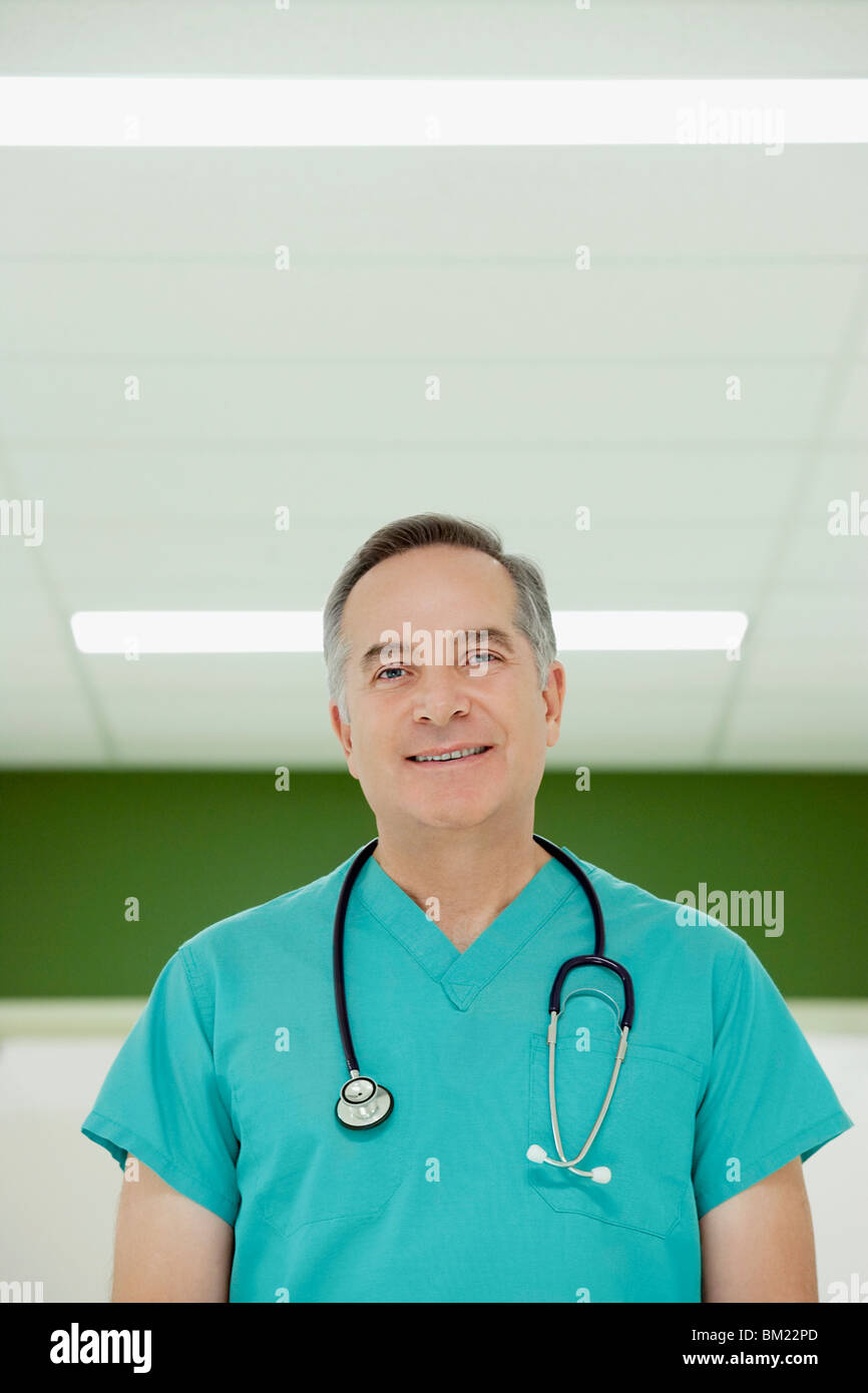 Portrait of a surgeon smiling Stock Photo - Alamy
