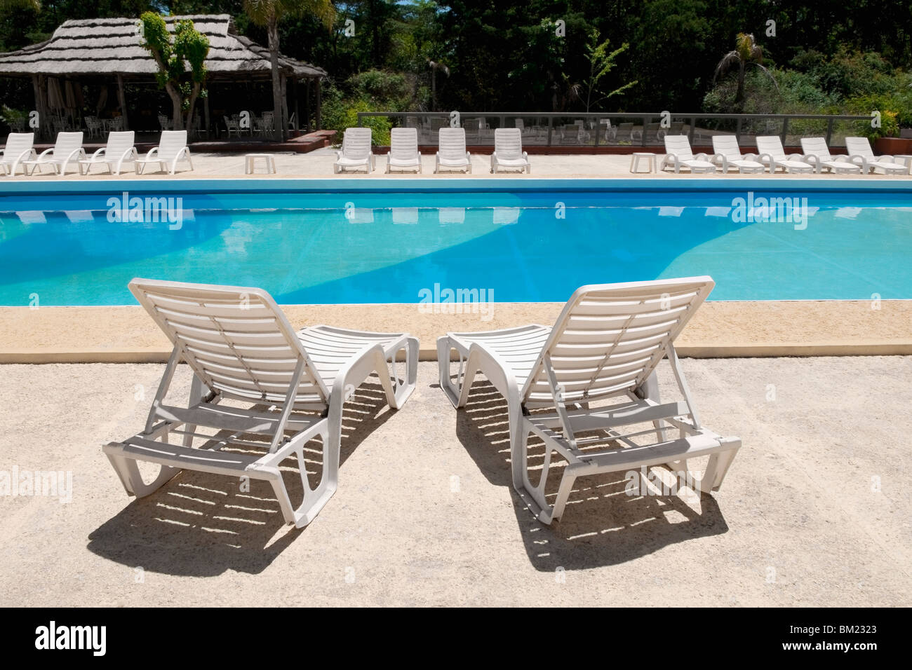 Hotel poolside chairs horizontal hi-res stock photography and images ...