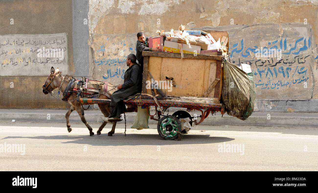 Garbage people of cairo hi-res stock photography and images - Alamy