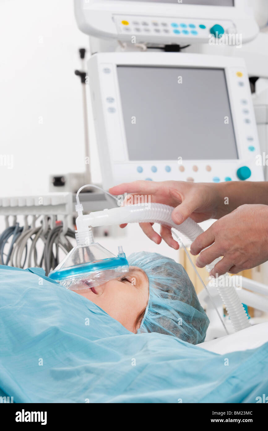 Oxygen tube expertise hi-res stock photography and images - Alamy