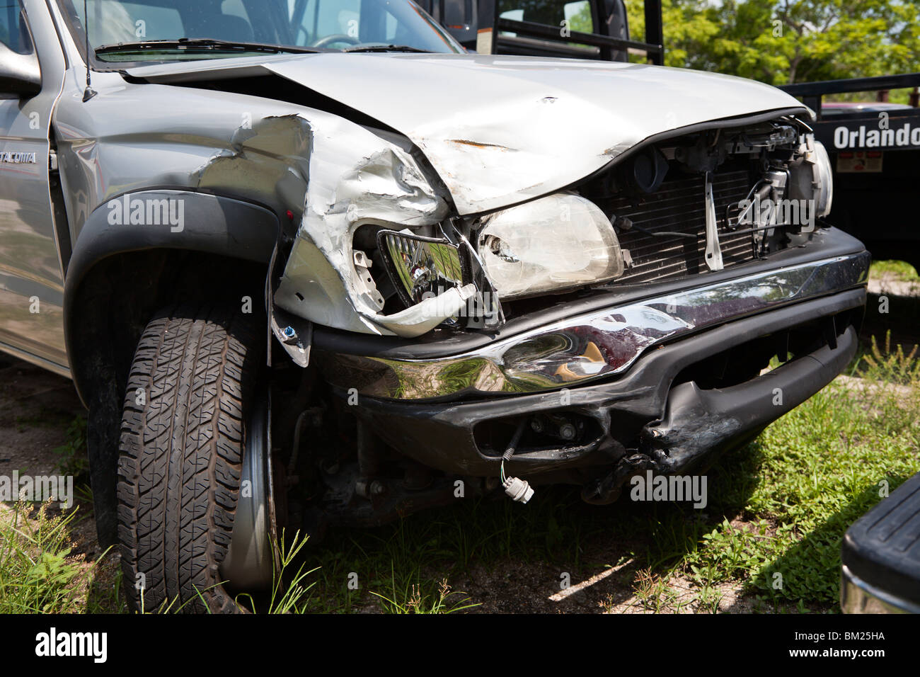 Orlando, FL - June 2009 - Front of Toyota Tacoma pick-up truck ...