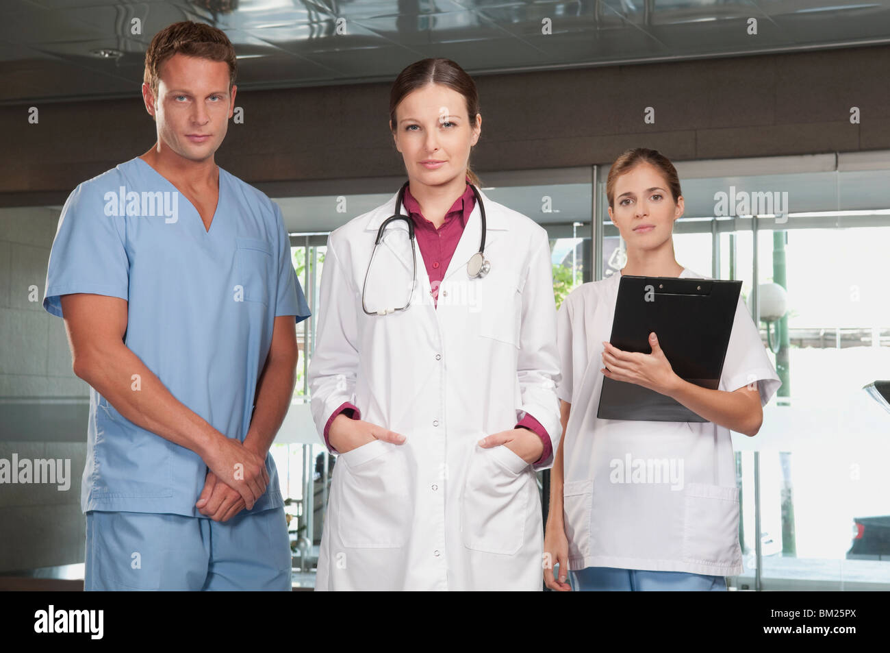 Portrait of a doctor and nurses Stock Photo - Alamy