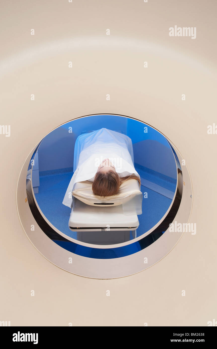 Mri scan machine patient hi-res stock photography and images - Alamy