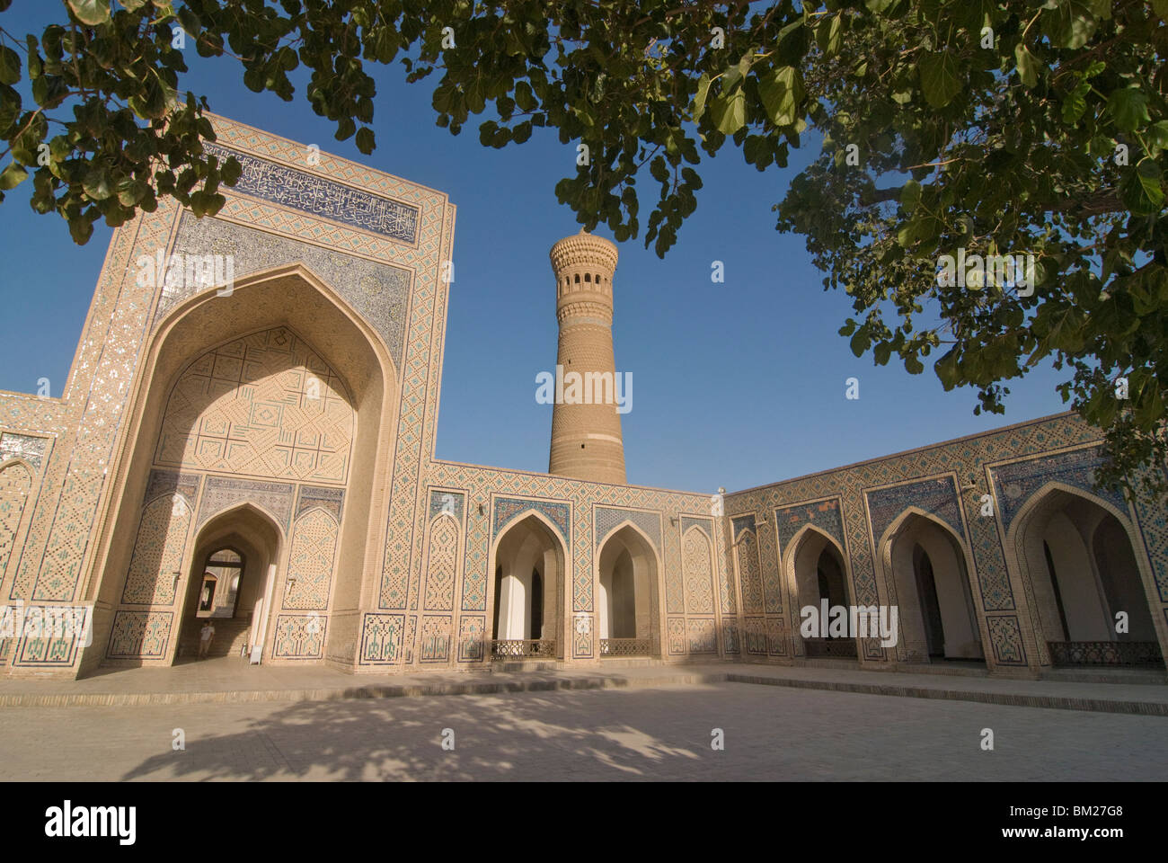 Kalyan Mosque with minaret, UNESCO World Heritage Site, Bukhara ...
