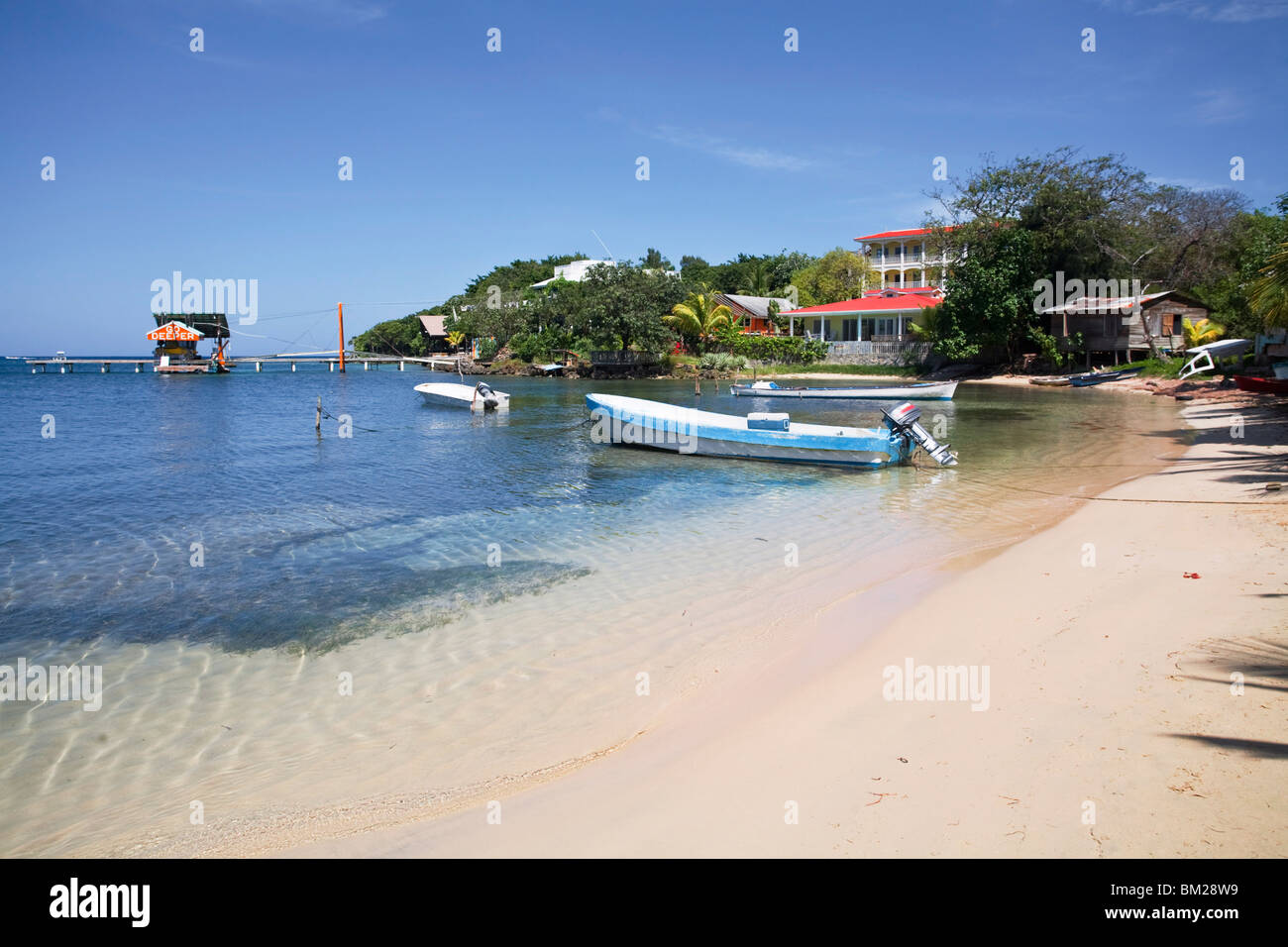 Half Moon Bay, Roatan, Bay Islands, Honduras Stock Photo - Alamy