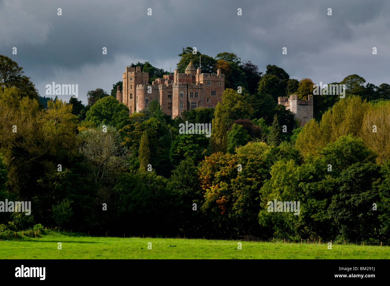 Dunster castle hi-res stock photography and images - Alamy