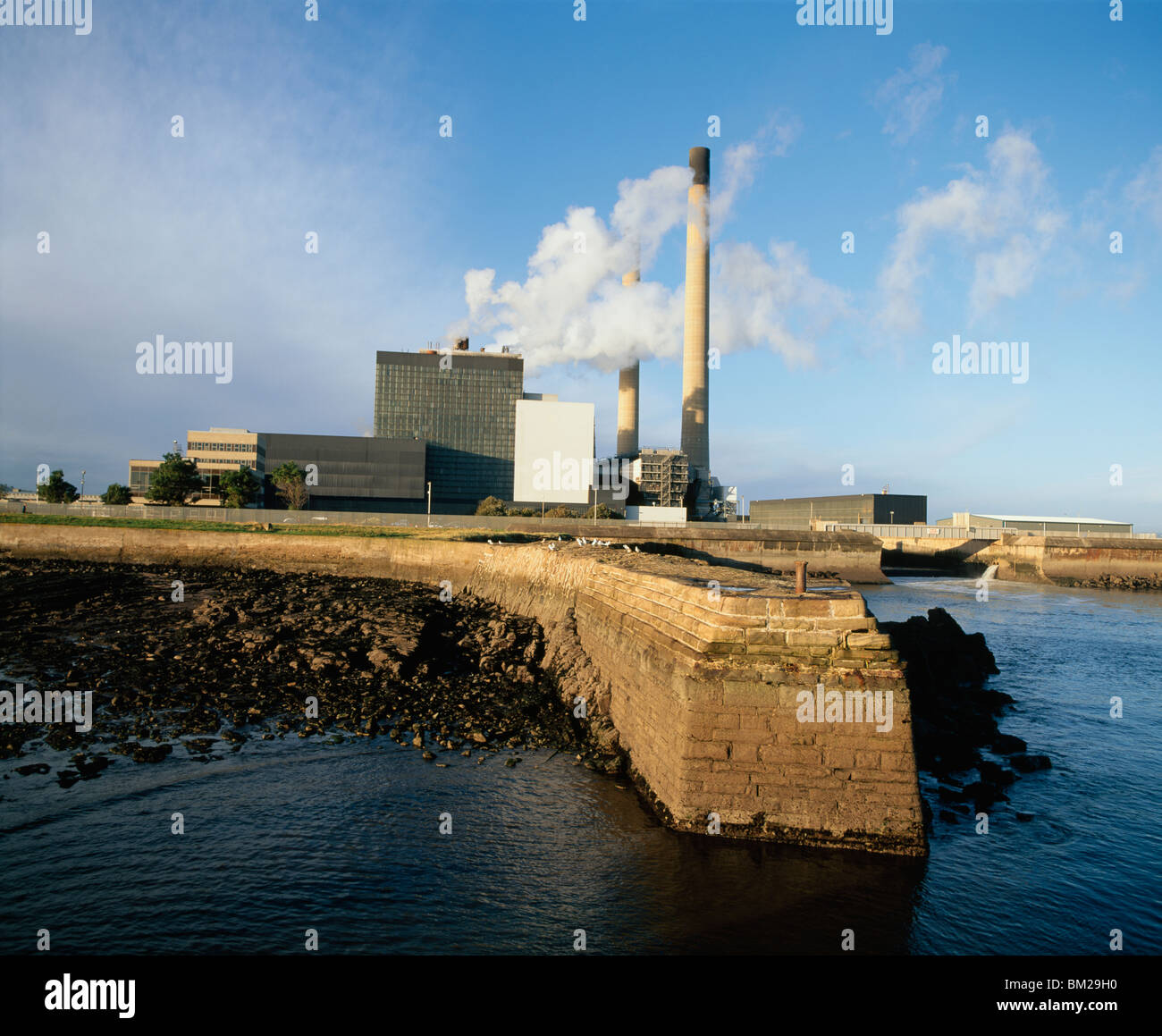 Cockenzie power station hi-res stock photography and images - Alamy