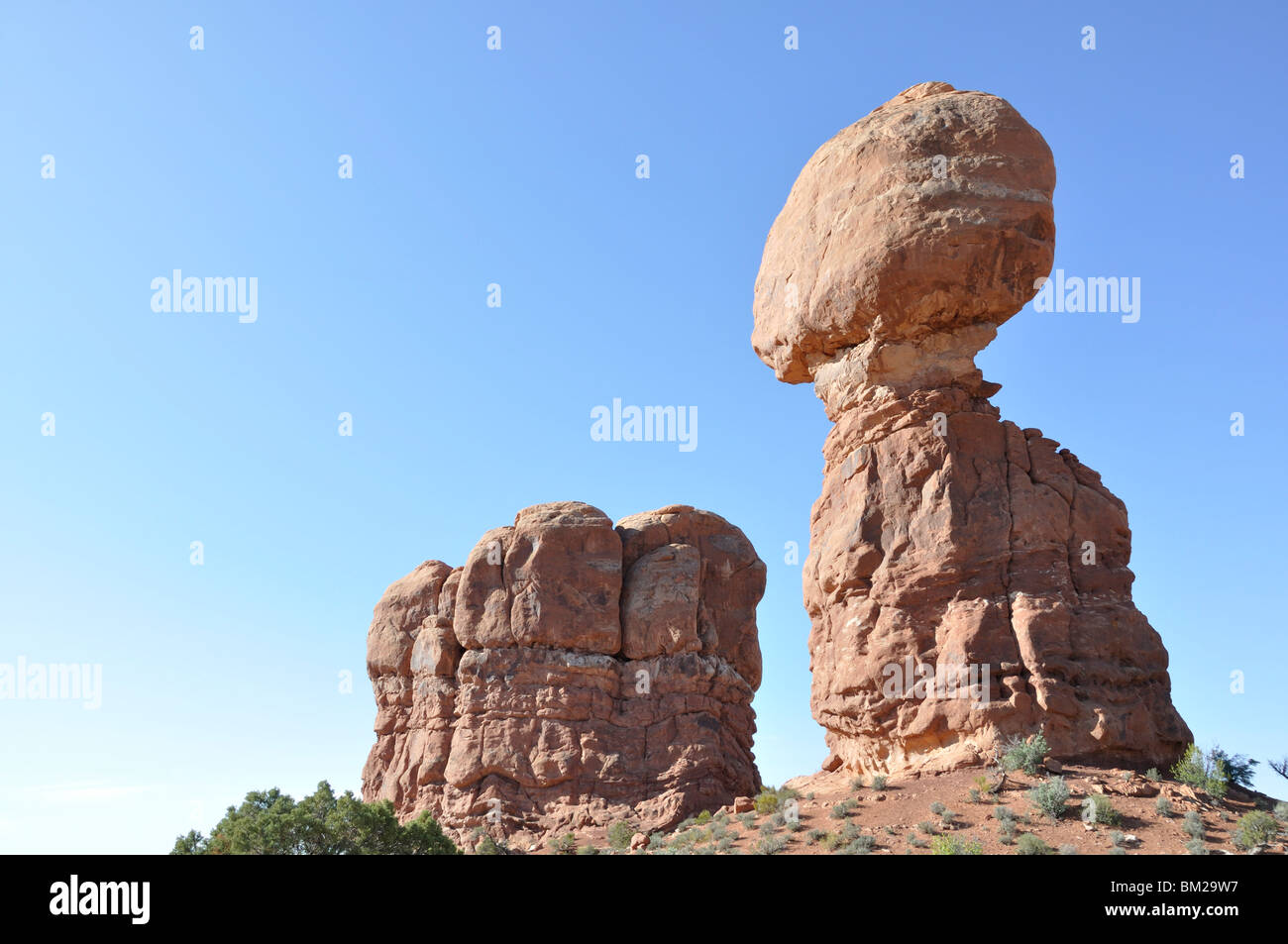 Balanced Rock, Arches National Park, Utah, USA Stock Photo - Alamy