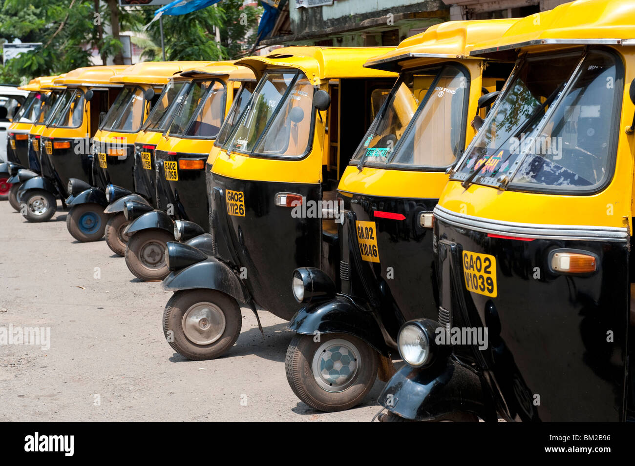 A Line of Waiting Tuk Tuk's in Mormugao, Goa, India Stock Photo - Alamy