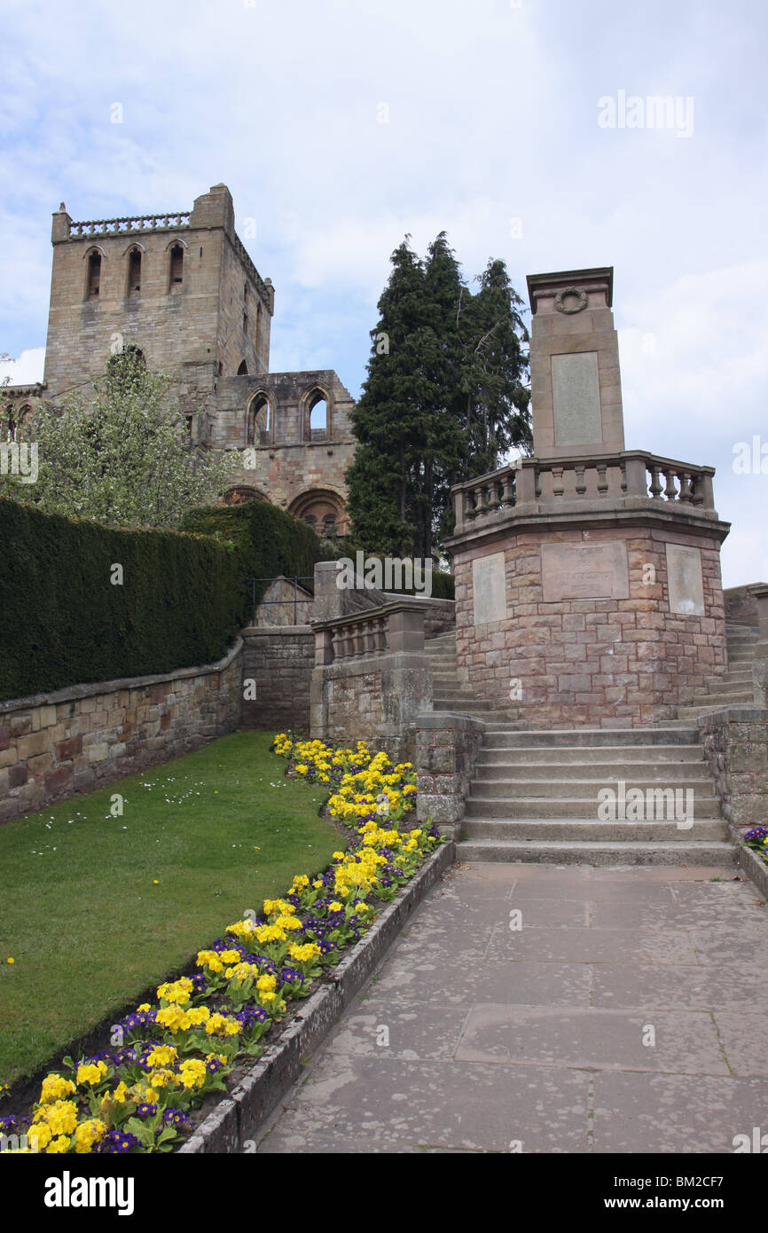 war memorial and Jedburgh Abbey Scotland May 2010 Stock Photo - Alamy