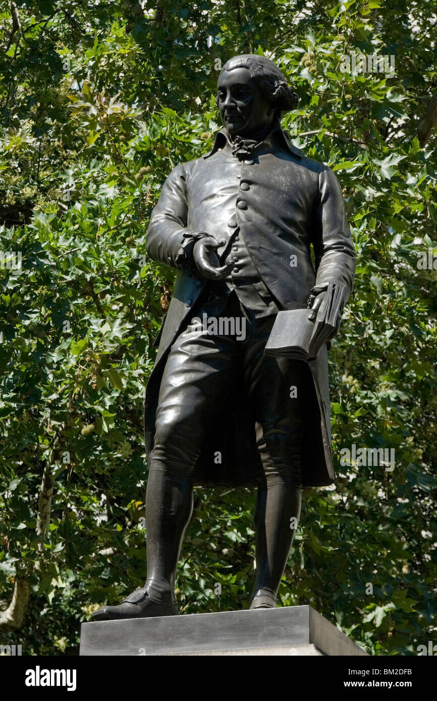 Statue of Robert Raikes, the founder of the Sunday School movement ...