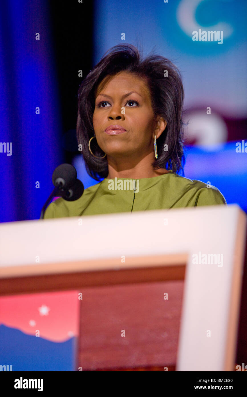 Michelle obama speech hi-res stock photography and images - Alamy