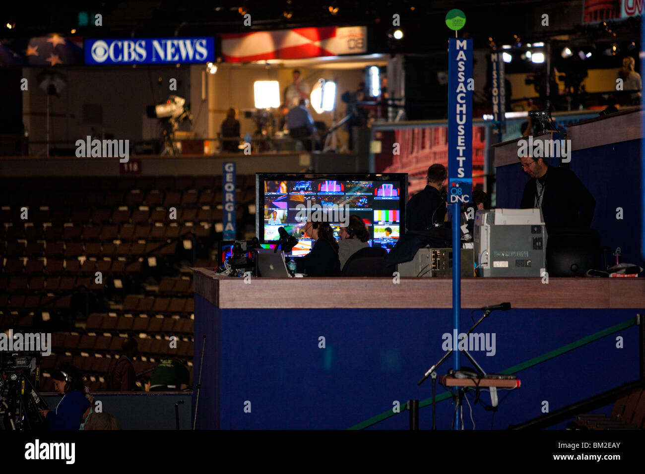 Cbs news control room hi-res stock photography and images - Alamy