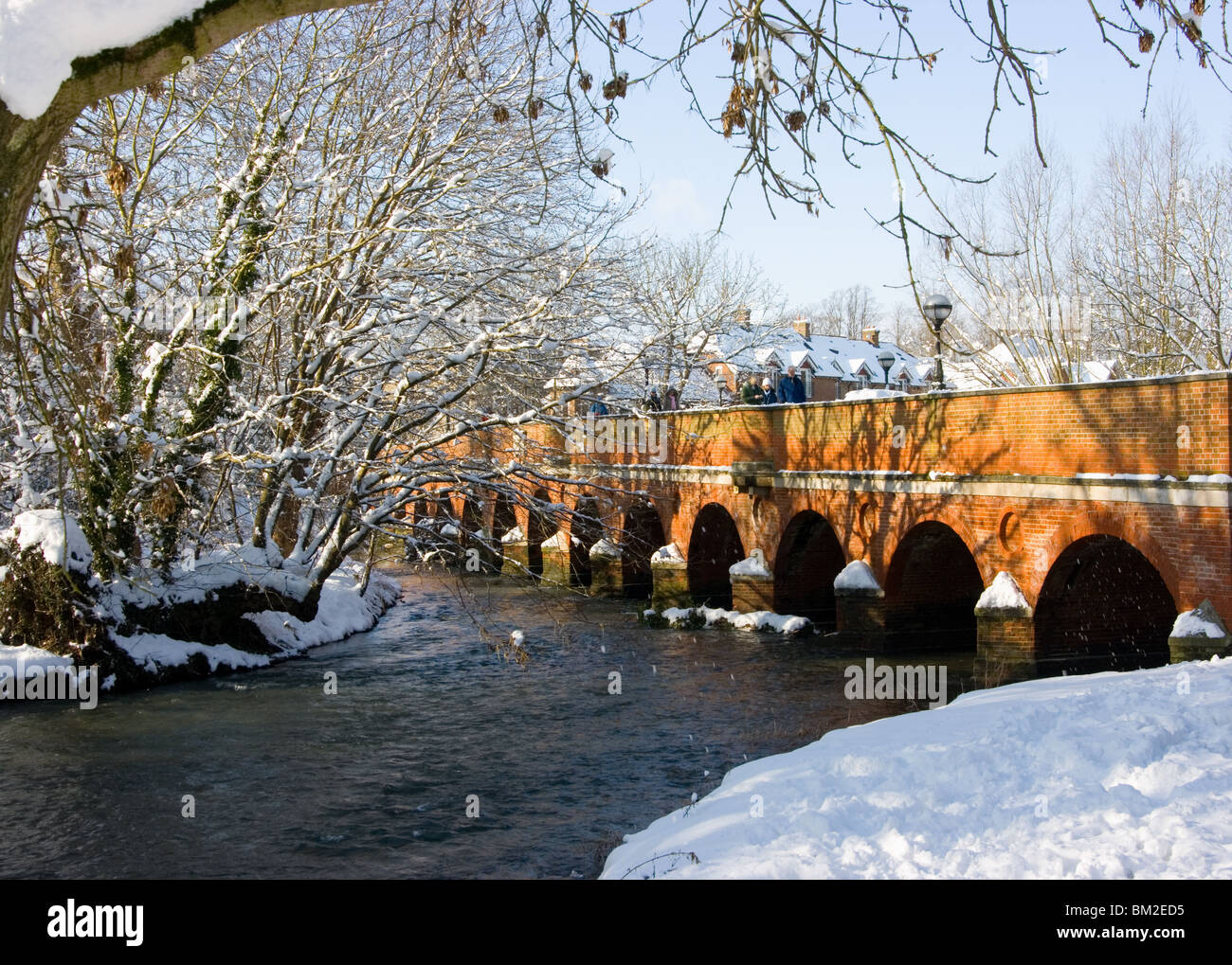Leatherhead bridge, Surrey, in Winter, with snow Stock Photo - Alamy