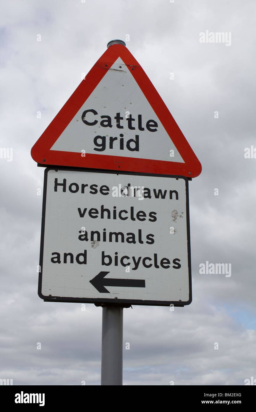 Cattle grid sign hi-res stock photography and images - Alamy