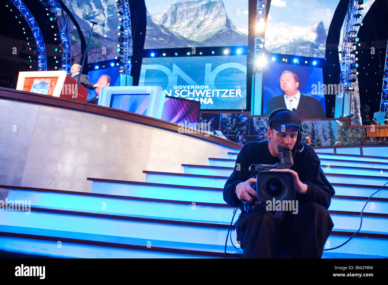 Cameraman on stage hi-res stock photography and images - Alamy