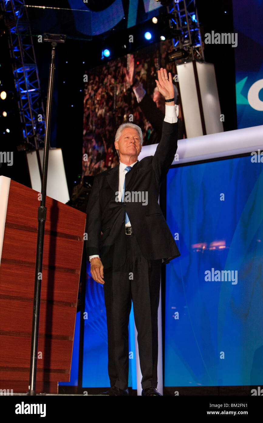 Bill clinton wave hi-res stock photography and images - Alamy