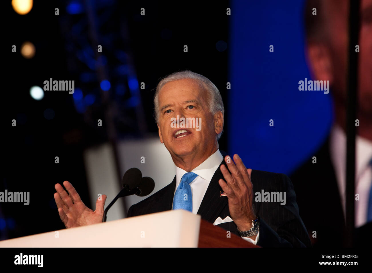 President biden speech podium hi-res stock photography and images - Alamy